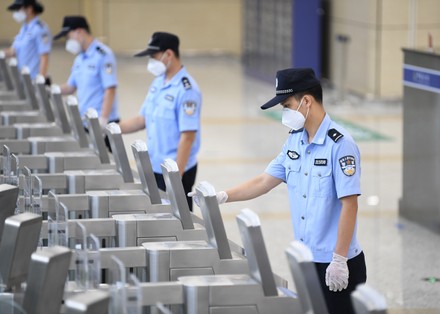 Immigration Inspection Officers Check Joint Automated Editorial Stock ...
