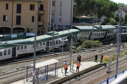 imágenes de Train derailed in Brianza, Carnate, Italy - 19 Aug 2020 ...
