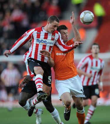Chris Perry Southampton Challenges Ball Tom Editorial Stock Photo ...