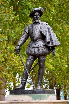 Statue Sir Walter Raleigh Editorial Stock Photo - Stock Image ...