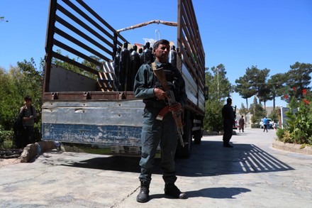 Afghan Security Officials Stand Guard Laborers Editorial Stock Photo ...