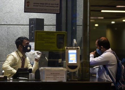 Customer Care Executive Helps Passenger Metro Editorial Stock Photo ...