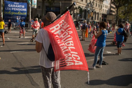 Protesters Flags Keep Safe Distance During Editorial Stock Photo ...