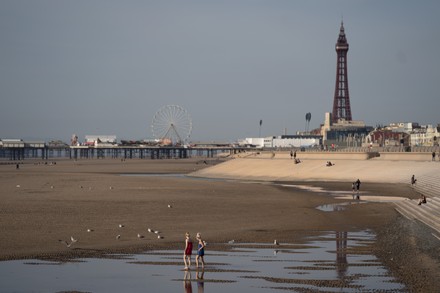 People Seen On Beach Blackpool Britain Editorial Stock Photo - Stock ...
