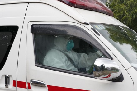 Volunteer Wearing Personal Protective Equipment Ppe Editorial Stock ...