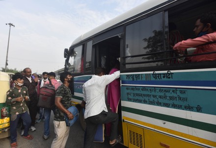 People Enter Mini Bus Burari Chowk Editorial Stock Photo - Stock Image ...