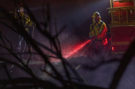 Firefighters Battle Bobcat Fire Grows Out Editorial Stock Photo - Stock ...