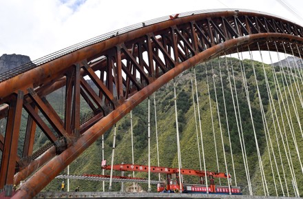 __COUNT__ China Tibet Gyaca County Lhasa Nyingchi Railway Bridge Track ...
