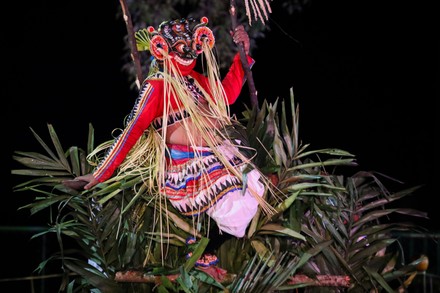 Sri Lankan Traditional Dancer Wearing Devil Editorial Stock Photo ...