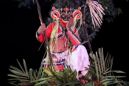 Sri Lankan Traditional Dancer Wearing Devil Editorial Stock Photo ...
