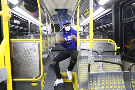 Los Angeles Lakers Fans Vandalize Bus Editorial Stock Photo - Stock ...