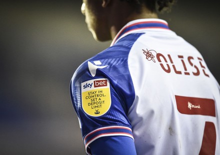 reading v wycombe wanderers Stock Photos (Exclusive) | Shutterstock