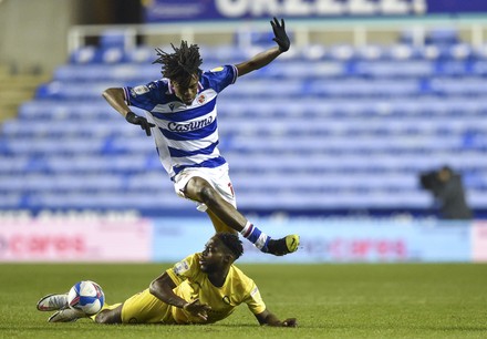 reading v wycombe wanderers Stock Photos (Exclusive) | Shutterstock