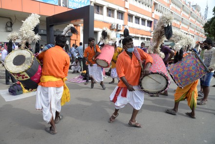 Bengal Dhaki Traditional Drummer Play Drum Editorial Stock Photo ...