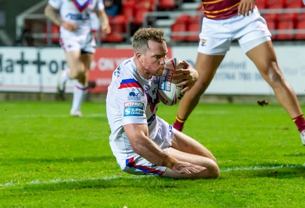 Wakefields Matty Ashurst Scores Try Against Editorial Stock Photo ...