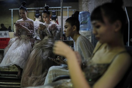 __COUNT__ YINMU - Backstage - China Fashion Week, Beijing - 26 Oct 2020 ...