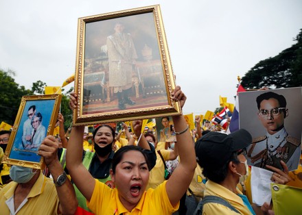 Thai Royalists Holding Photographs King Royal Editorial Stock Photo ...