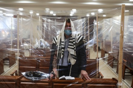 Ultraorthodox Jews Wearing Protective Face Masks Editorial Stock Photo ...