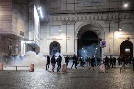 __COUNT__ Lockdown protest, Rome, Italy - 27 Oct 2020 Stock Pictures ...