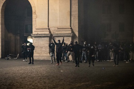 __COUNT__ Lockdown protest, Rome, Italy - 27 Oct 2020 Stock Pictures ...