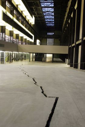 Shibboleth By Doris Salcedo New Installation Editorial Stock Photo ...