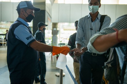 Security Guard Sanitising Hands Passengers Queue Editorial Stock Photo ...
