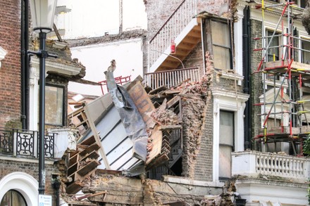 chelsea mansion collapses during basement building work Stock Photos ...