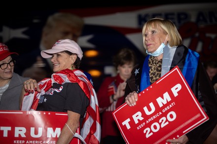 9 Trump supporters crying Stock Pictures, Editorial Images and Stock ...