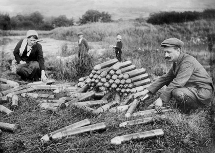 33 World war i. artillery shells Stock Pictures, Editorial Images and ...