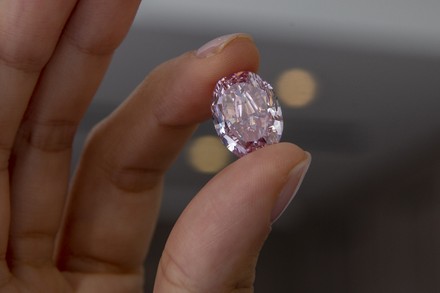 The Spirit of the Rose vivid purple-pink diamond at auction by Sotheby ...