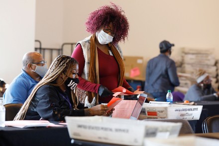Officials Fulton County Count Absentee Ballots Editorial Stock Photo ...