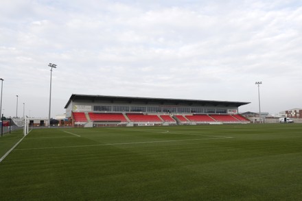 imágenes de Hayes and Yeading v Carlisle United, The Emirates FA Cup ...