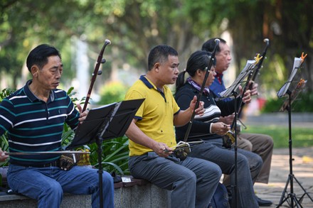 People Play Traditional Chinese Musical Instrument Editorial Stock ...