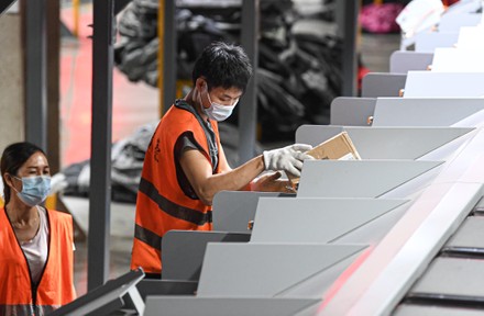 Employees Work Express Distribution Center Delivery Editorial Stock ...