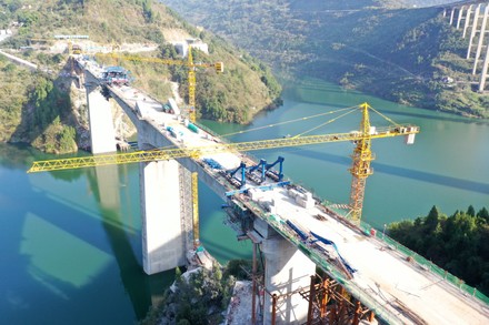 China Chongqing Highspeed Railway Bridge Construction - 08 Nov 2020 ...