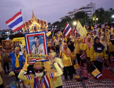 Pro-monarch demonstration rally in Bangkok, Thailand - 09 Nov 2020 ...