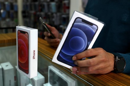 Palestinian Venedor Displays New Iphone 12 Editorial Stock Photo ...