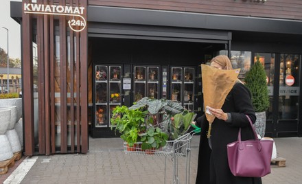 Flower Vending Machine Warsaw Poland 15 Editorial Stock Photo - Stock ...
