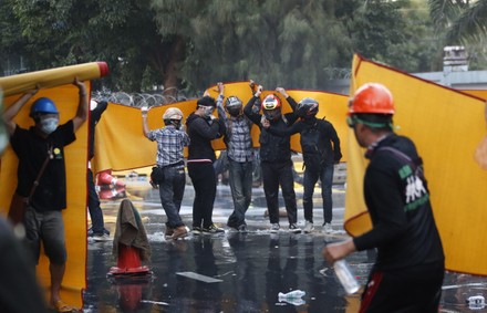 Prodemocracy Protesters Protect Themselves Police Fire Editorial Stock ...