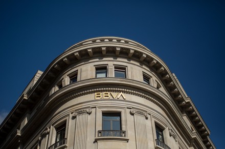 BBVA Bank Logo in Barcelona, Spain - 18 Nov 2020 Stock Pictures ...