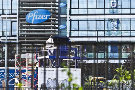 Pfizer, Headquarters, Paris, France - 19 Nov 2020 Stock Pictures ...