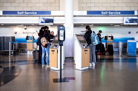 Travelers Wearing Face Masks Self Checkin Editorial Stock Photo - Stock ...