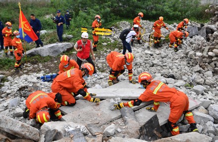 Rescue Vehicle Works During Earthquake Emergency Editorial Stock Photo ...