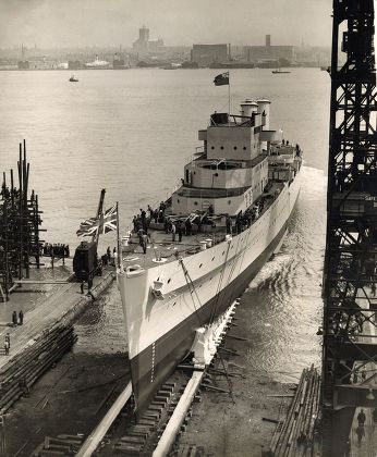 1 Ships launchi world war ii two 2 ww2 Stock Pictures, Editorial Images ...
