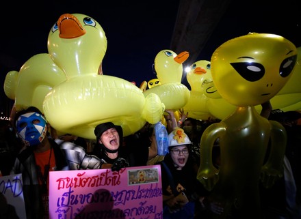 Antigovernment Protesters Shout Slogans They March Editorial Stock ...