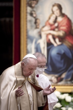 28112020 Vatican Basilica Altar Chair Ordinary Editorial Stock Photo ...