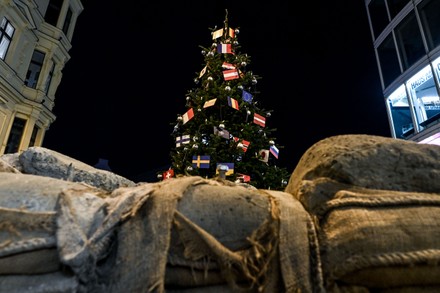 __COUNT__ Christmas tree at Checkpoint Charlie in Berlin, Germany - 30 ...