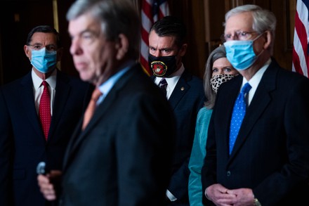 __COUNT__ imágenes de Weekly US Senate Republican Conference Meeting ...