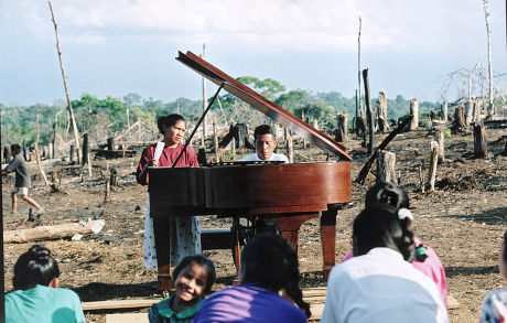 Isaiah Wai Wai Church Choirmaster Piano Editorial Stock Photo - Stock ...