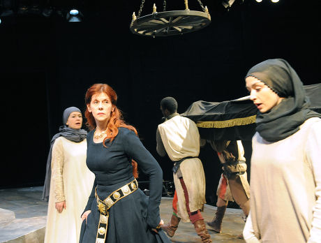 Dunsinane Mairi Morrison Siobhan Redmond Gruach Editorial Stock Photo ...